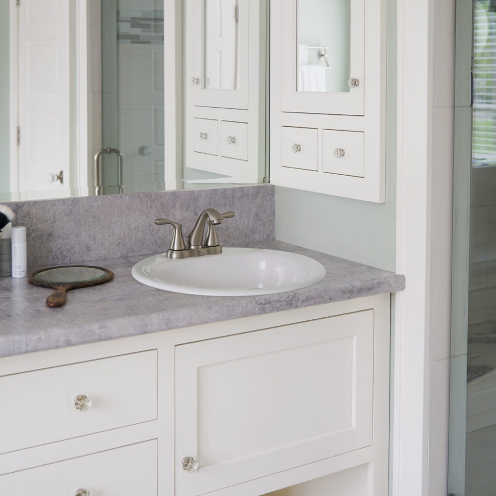 Creating a modern commercial bathroom, for maximum impact | Hartson-Kennedy